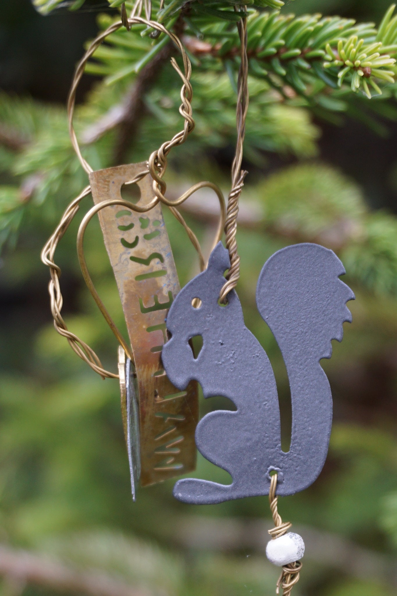 Walther & Co. Zinc Squirrel Garland Ornament – Lily Pond